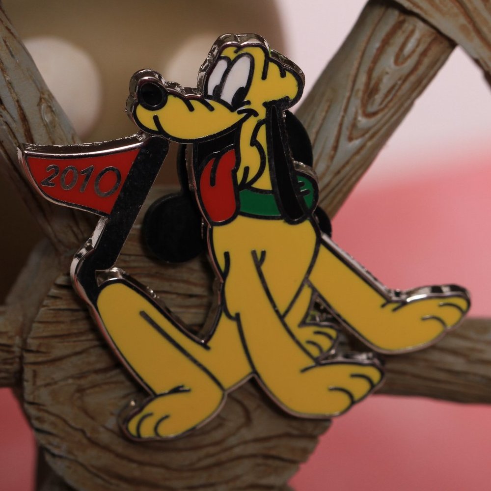 [Rare] Limited Edition Pluto Disney Pin 5 Of 12 - Gem